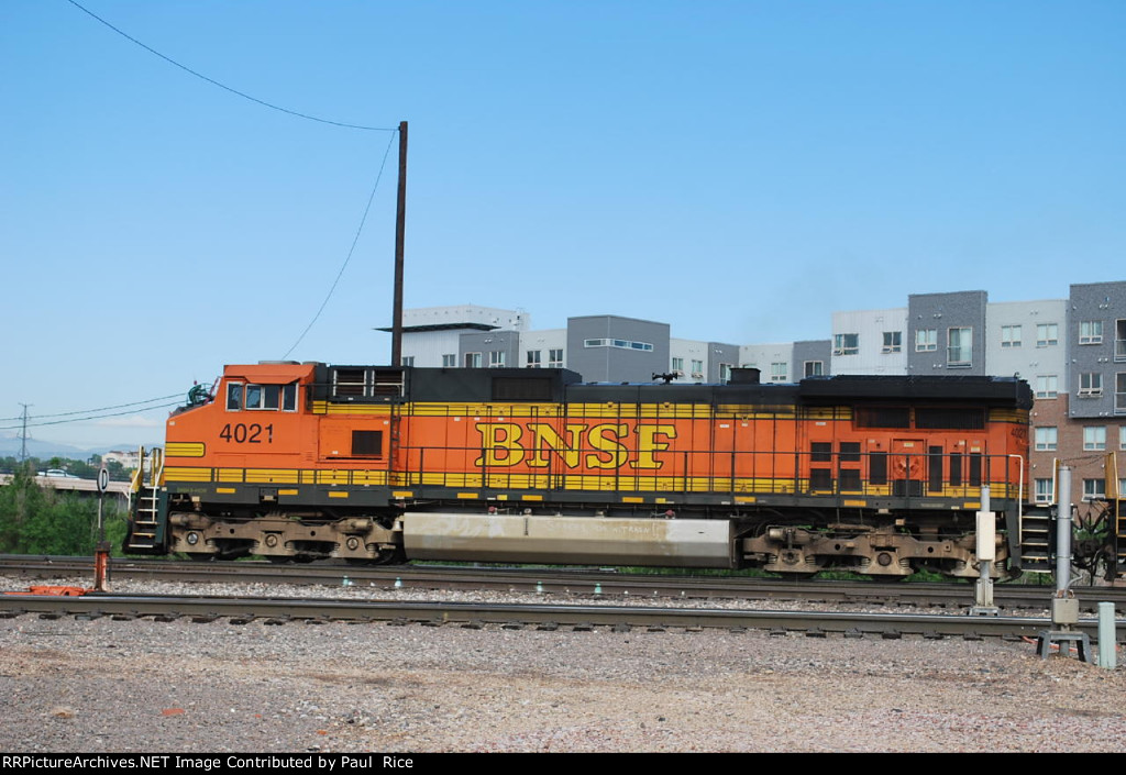 BNSF 4021